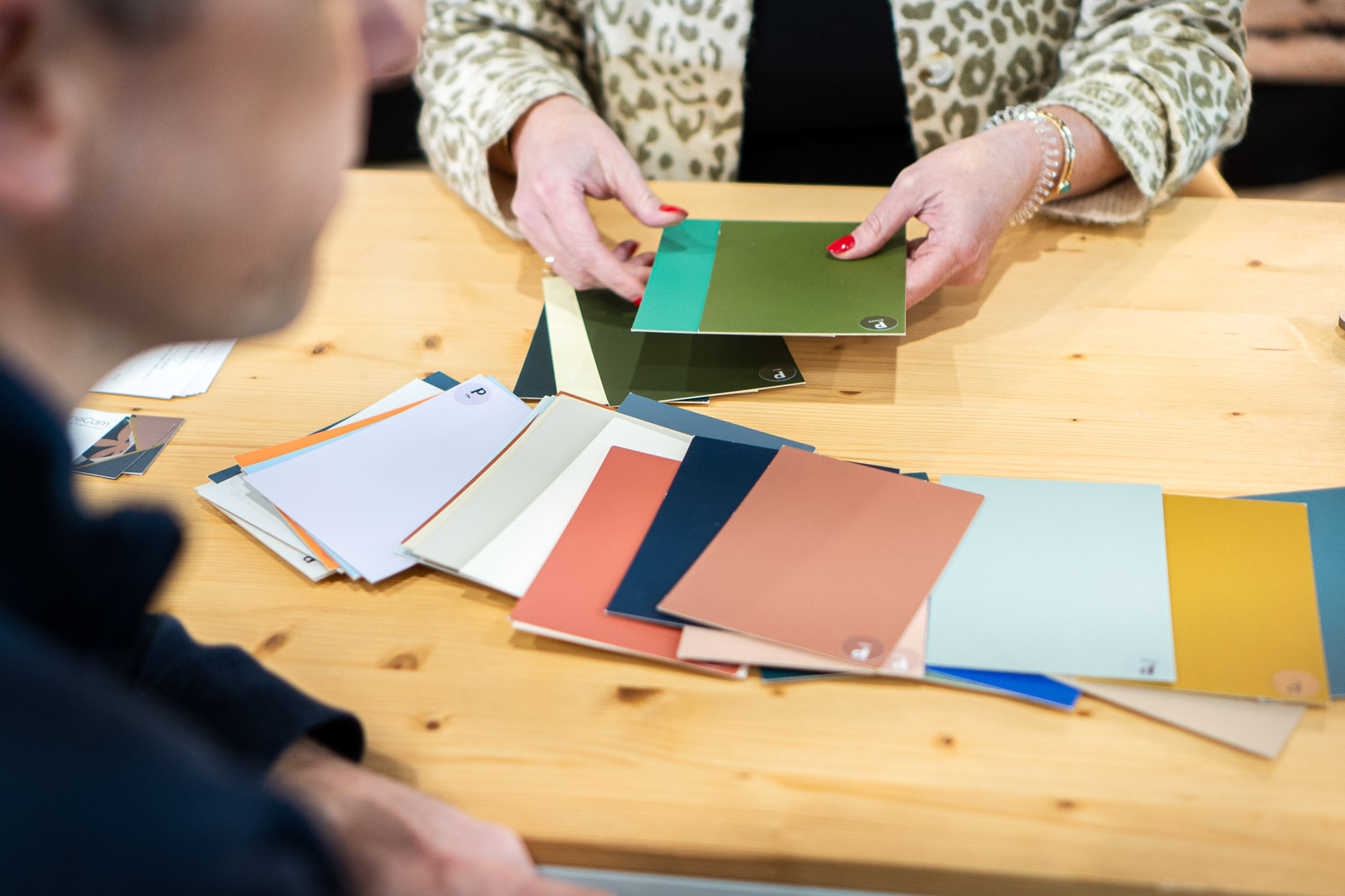 Quelles couleurs associer avec le gris ? - Salon VIVING